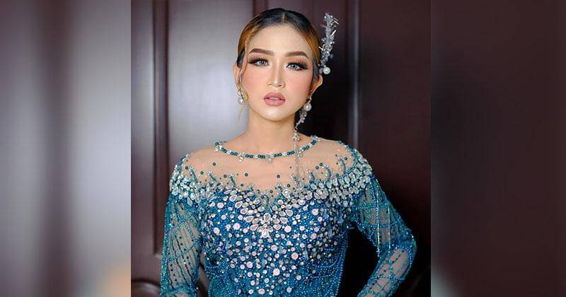 Biodata dan Profil Venny Alberti, Tertular Penyakit PMS | Popmama.com